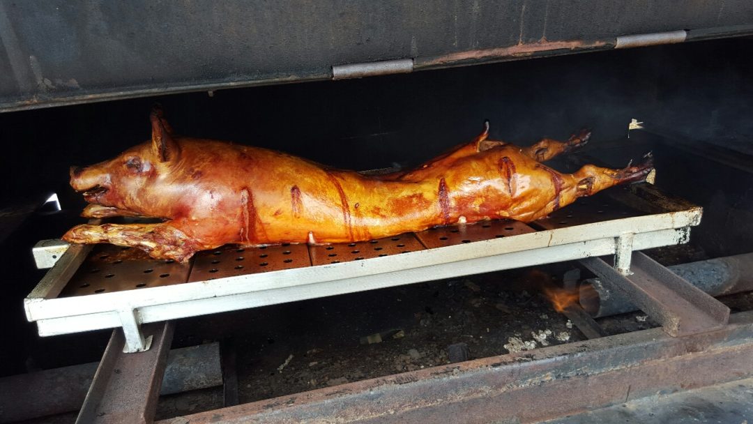 Whole Roasted Pig Alberta | Buffet Catering Menu | All Seasons Pig Roast